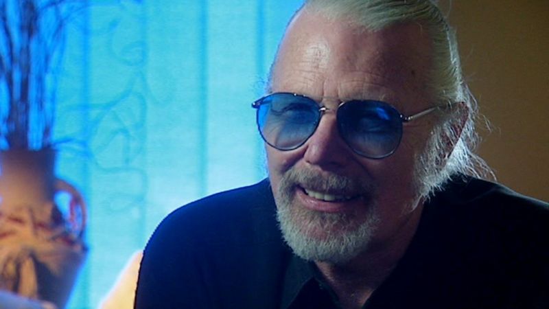 Deke Leonard: Rock band Man's guitarist dies, aged 72 - BBC News