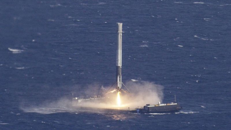 Success for SpaceX 're-usable rocket' - BBC News