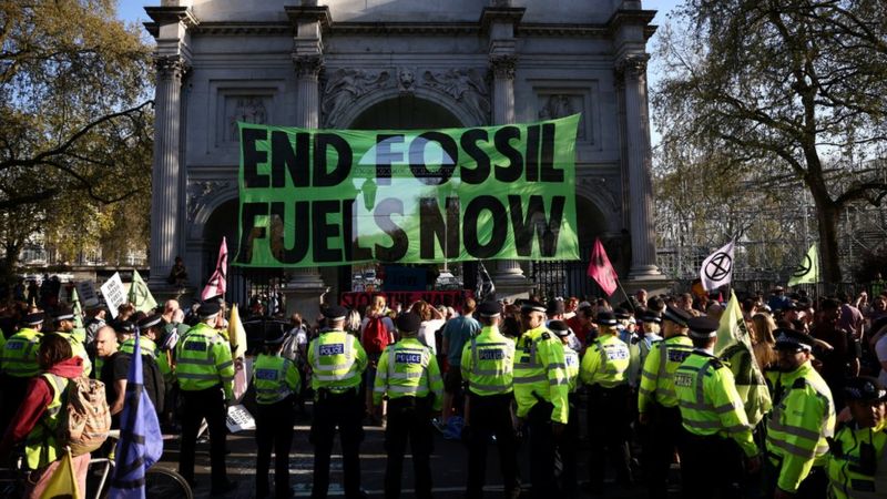 Extinction Rebellion: Seventy arrested at climate change protests - BBC ...