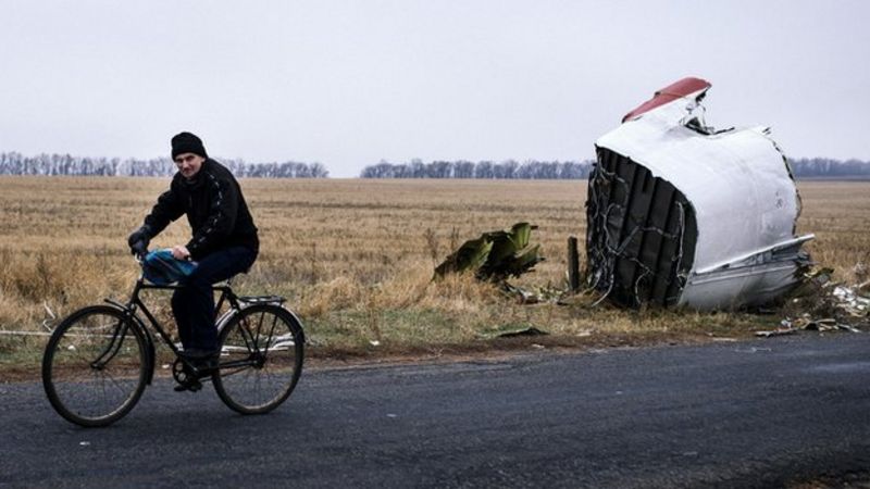 MH17 disaster: Malaysia pushes for criminal tribunal - BBC News