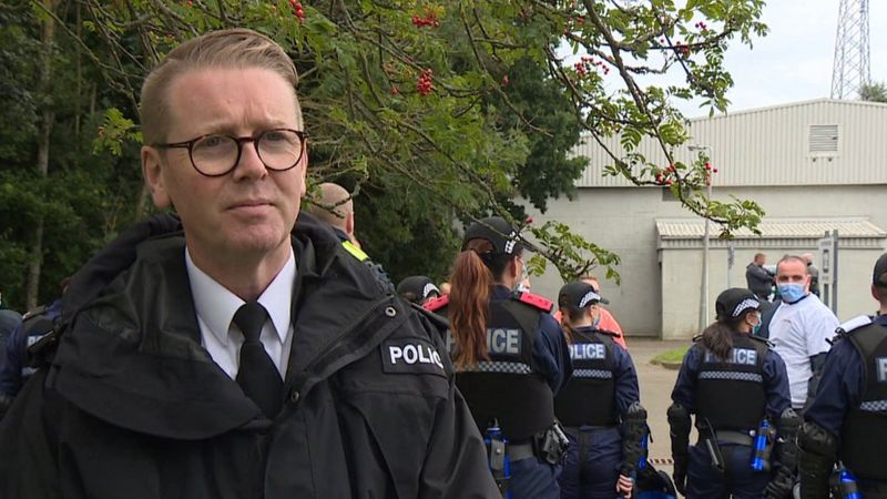 COP26: Riot training for thousands of police ahead of summit - BBC News