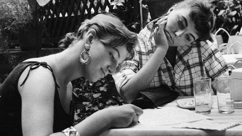 Lady Boss documentary recasts Jackie Collins as feminist icon - BBC News