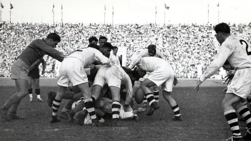 Swansea RFC: The historic rugby tour behind the Iron Curtain - BBC News