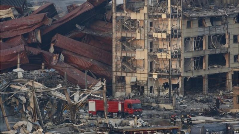 China explosions: Chemical specialists sent to Tianjin - BBC News