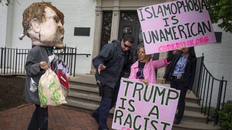 US election: Trump and Ryan 'totally committed' to party unity - BBC News