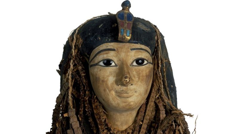 Egyptian pharaoh's mummy digitally unwrapped for first time - BBC News