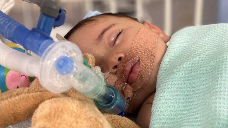 Mitochondrial disease: Thousands raised for baby with genetic illness ...