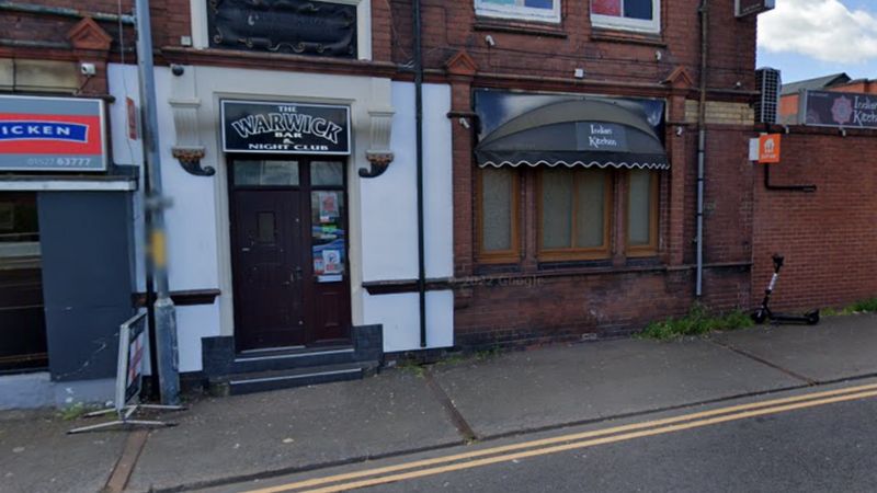 Redditch nightclub ordered to close after reports of violence - BBC News