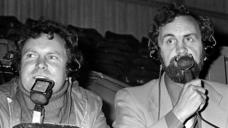 R Alun Evans: Pioneer BBC Wales football commentator dies - BBC News