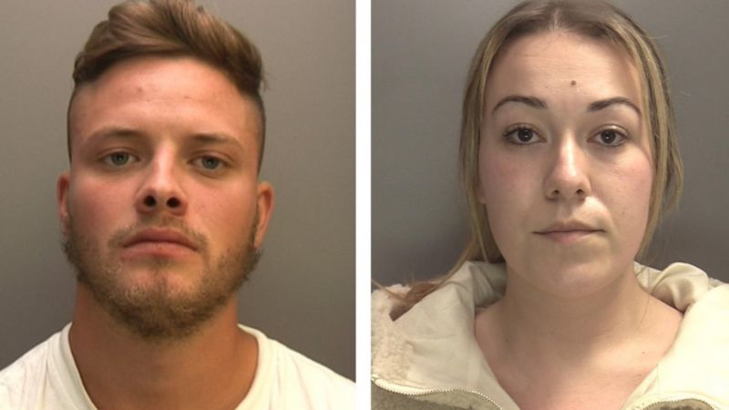 Prison officer jailed for relationship with inmate - BBC News