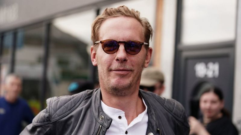 Who is Laurence Fox? The actor who became a political activist - BBC News