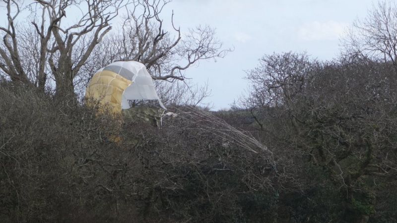 Cornwall plane crash: Two pilots eject from Royal Navy jet - BBC News