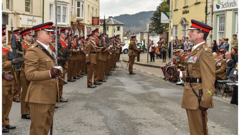 Soldiers mark Freedom of Brecon with celebration parade - BBC News