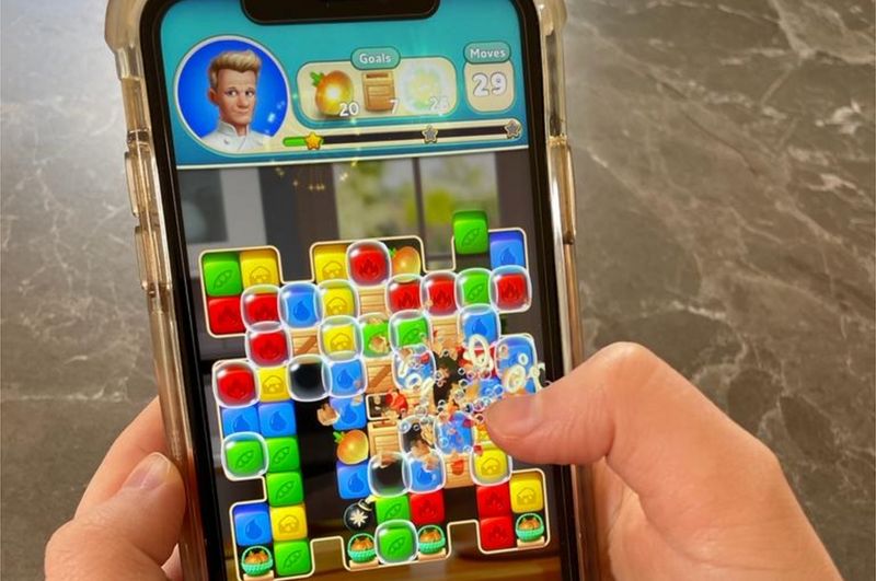 Sharp jobs rise reported in Scottish video game sector - BBC News