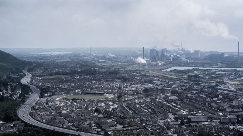 Port Talbot photography exhibition captures life in town - BBC News