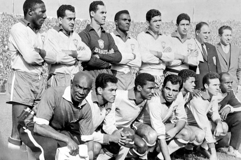 Desaparecen los restos de la leyenda del fútbol brasileño Garrincha ...