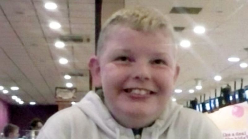 Care worker failed to call 999 over Callum Garland tree death - BBC News