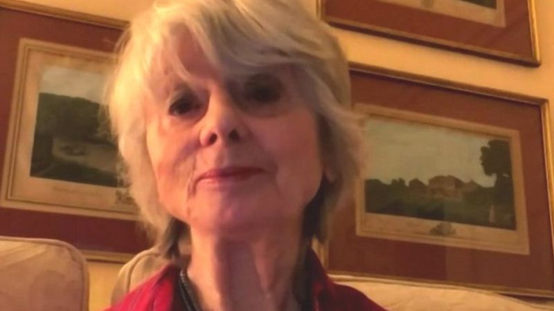 Joanna Simpson: Mother recognised for domestic abuse work by PM - BBC News