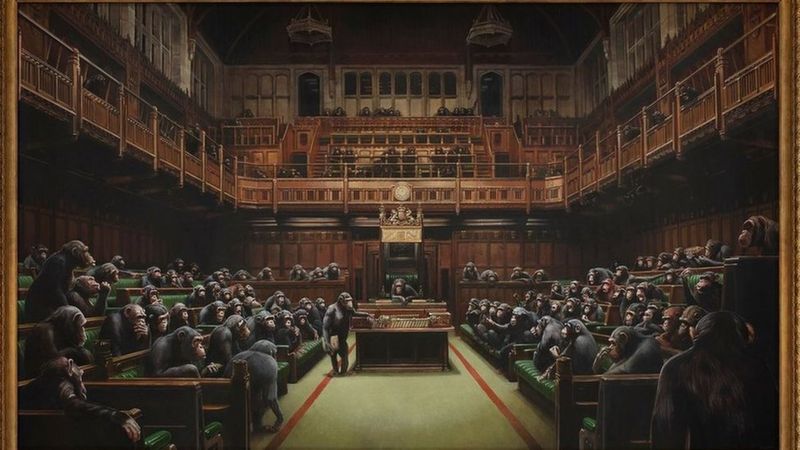 Banksy: Behind-the-scenes photos 'show artist at work' - BBC News