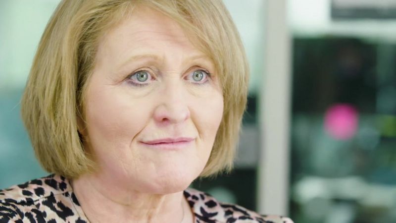 Girls in gangs 'failed by authorities' - BBC News