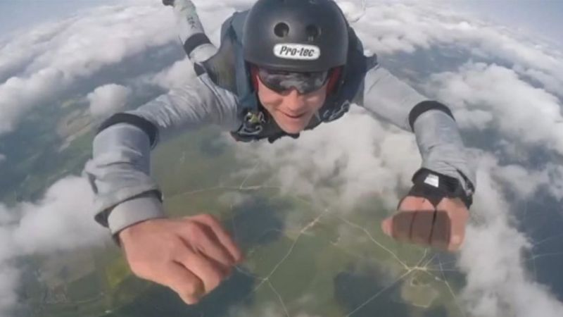 Jack Jarvis: Record-breaking rower survives parachute disaster - BBC News