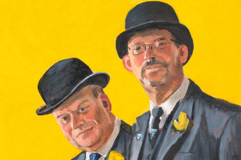 Cambridge colleges head porters in portrait show - BBC News