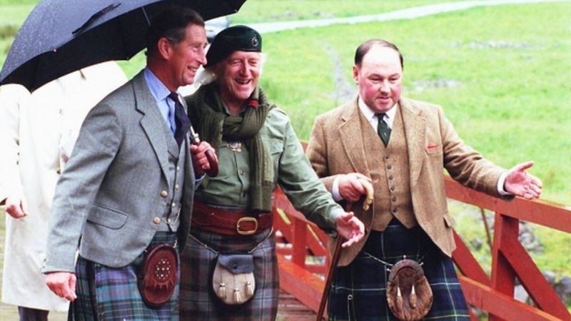 Jimmy Savile abused Scottish girl in London - BBC News