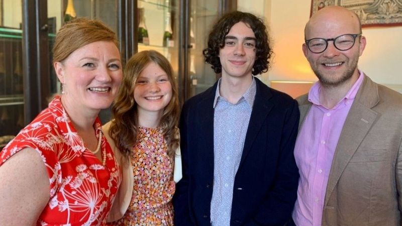 BLK Beats: Scottish producer wins Grammy for work on SZA's Snooze - BBC ...