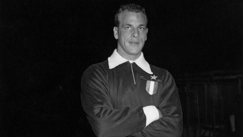 Peter Corrigan: Welsh sports journalist dies after illness - BBC News