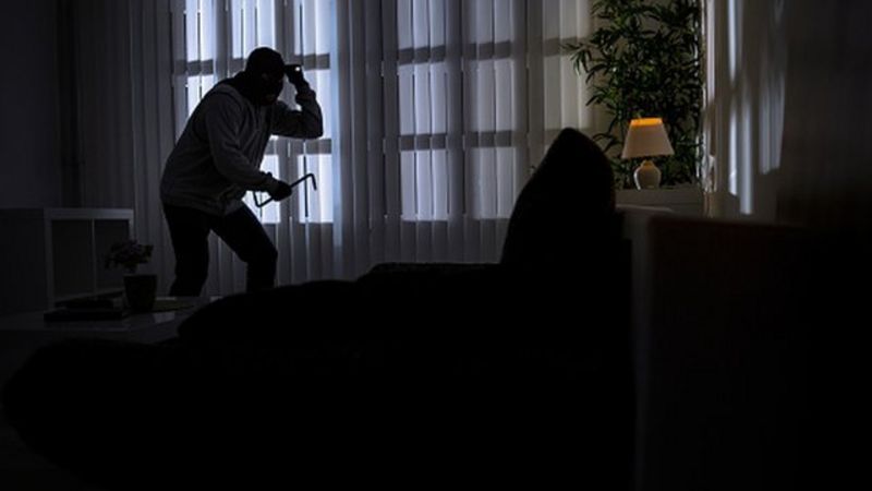 How easy is it to hack a home network? - BBC News