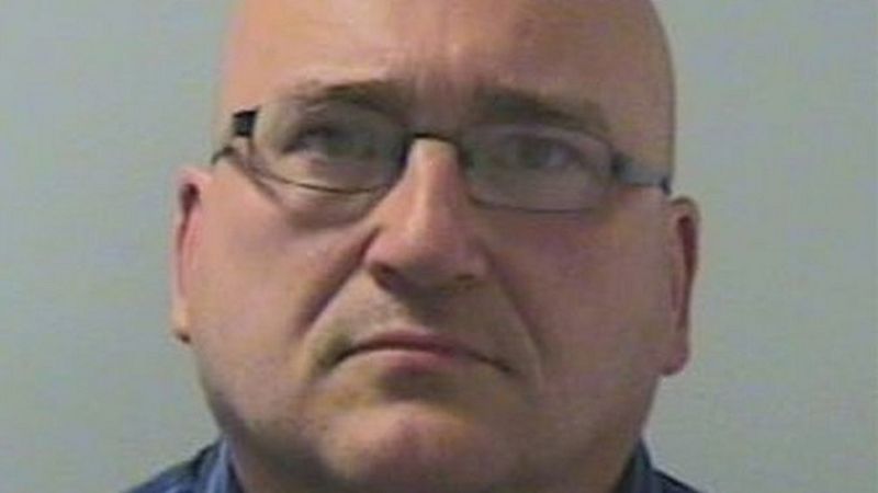 Greater Manchester Police 'knew boy was with paedophile' - BBC News