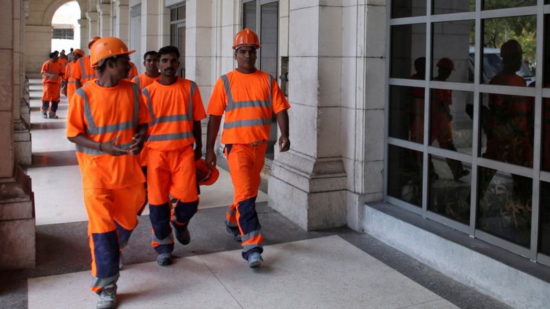 Cuba controversy over local and Indian wages - BBC News