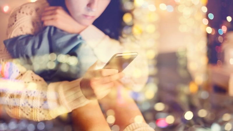Self-harm, suicide and social media: Can you talk about them online ...