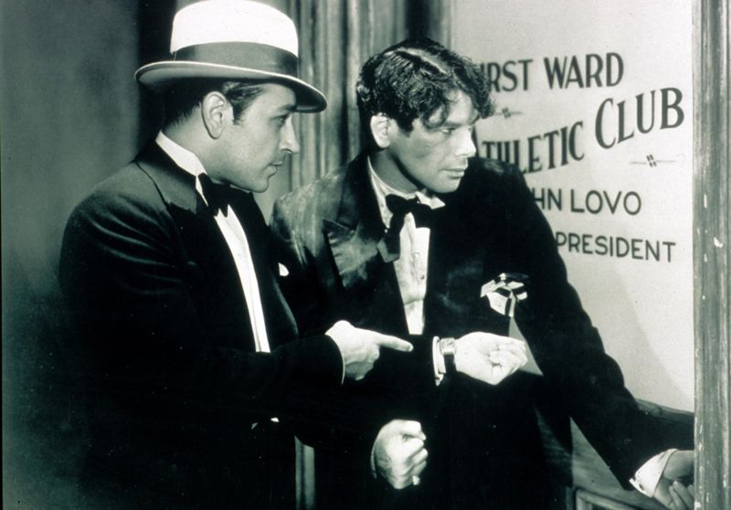 A fascination with gangsters - BBC News