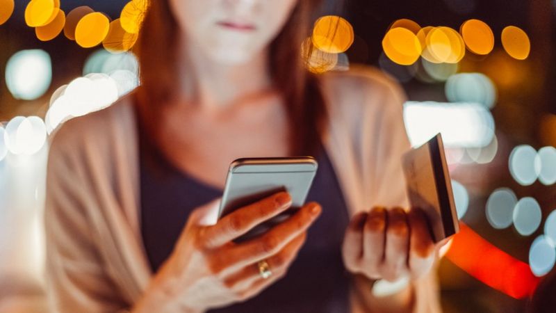 How credit cards changed the way we spend - BBC News