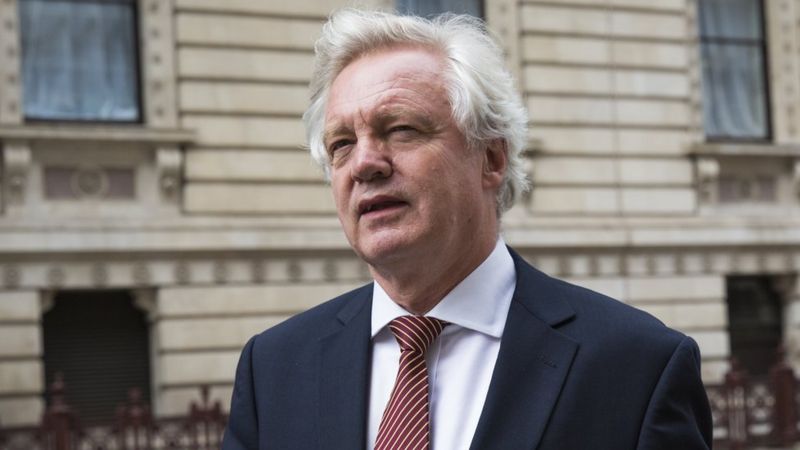 David Davis: Trigger Brexit by start of 2017 - BBC News