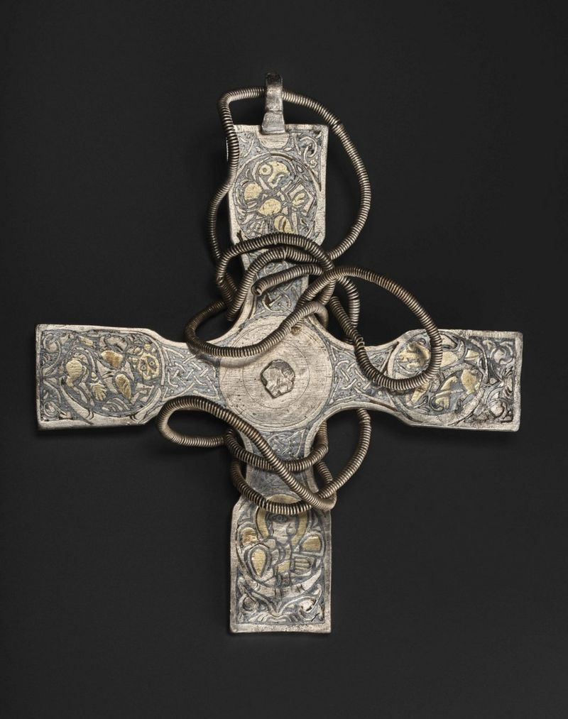 Galloway Viking-age treasure hoard begins national tour - BBC News