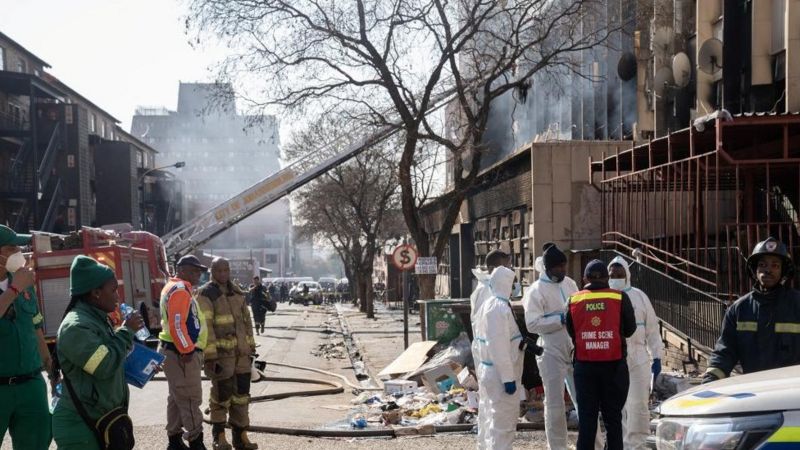 South Africa fire: What are Johannesburg's hijacked buildings? - BBC News