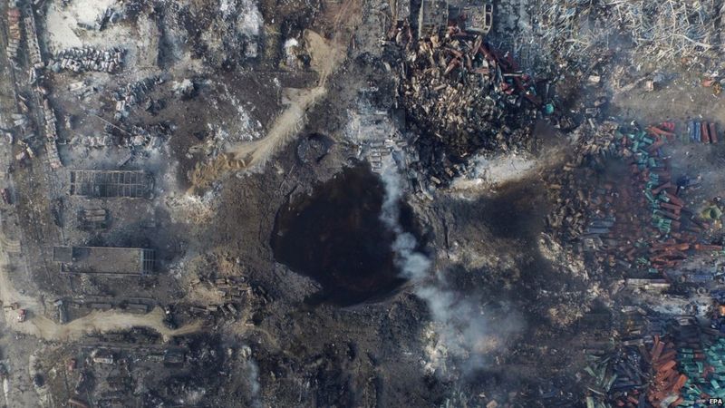China explosions: Tianjin blasts aftermath in pictures - BBC News