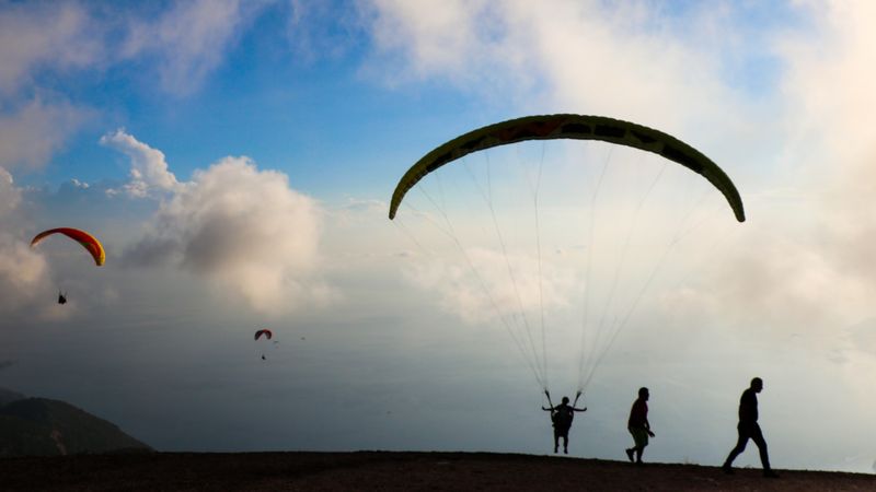 British paraglider Frank Lally killed in crash in Turkey - BBC News