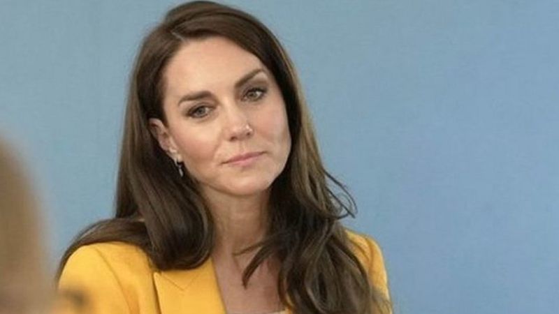 Catherine, the Princess of Wales, visits Somerset airfield - BBC News