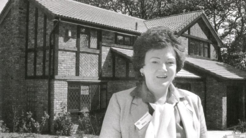 Redrow founder: 'Cut red tape to combat housing crisis' - BBC News