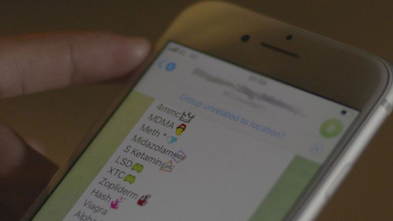 Snapchat: Does app give drug gangs access to teenagers? - BBC News