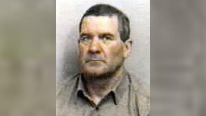 'Essex Boys' murders: Michael Steele parole decision delayed - BBC News