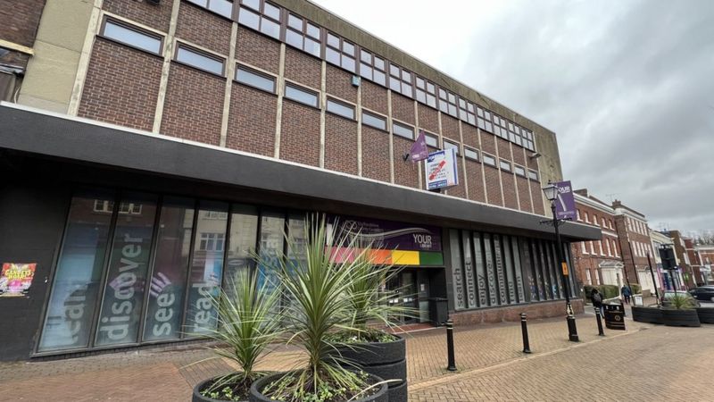 Former Newcastle-under-Lyme library to become apartments - BBC News