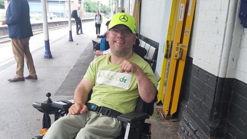 Gloucestershire man in F1 wheelchair takes on 1000-mile challenge - BBC ...