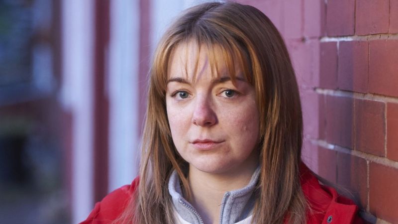 The Moorside: Sheridan Smith drama praised by critics - BBC News
