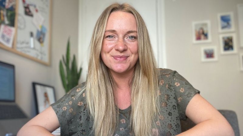 Stress, burnout and redundancy: Tough times in IT - BBC News