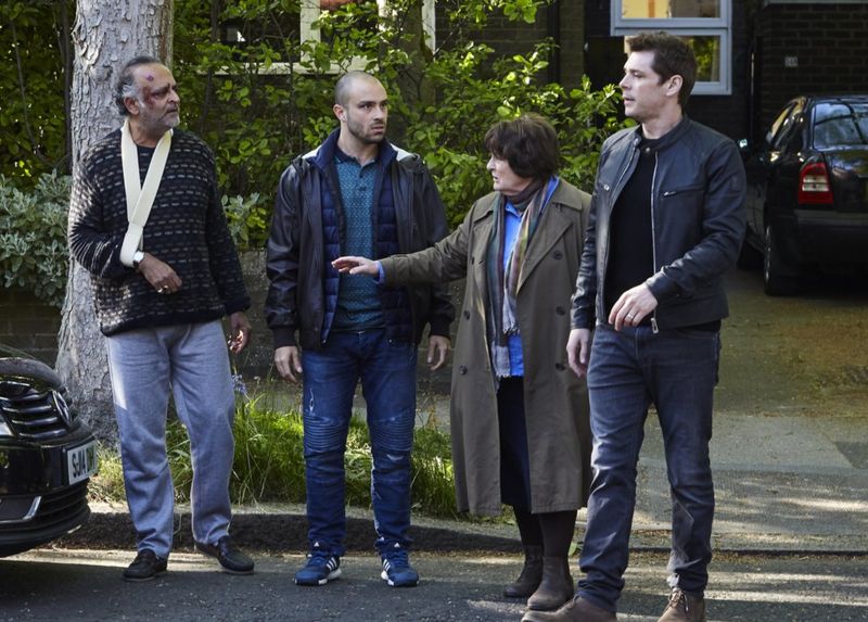 Brenda Blethyn's Vera: More than a scruffy mac and hat - BBC News