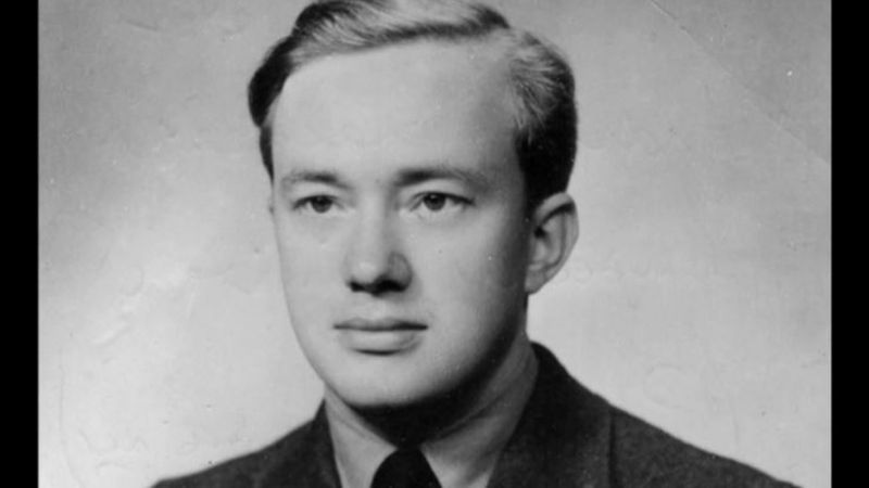 Restored 100-year-old RAF bear keeps 'lovely, wonky smile' - BBC News